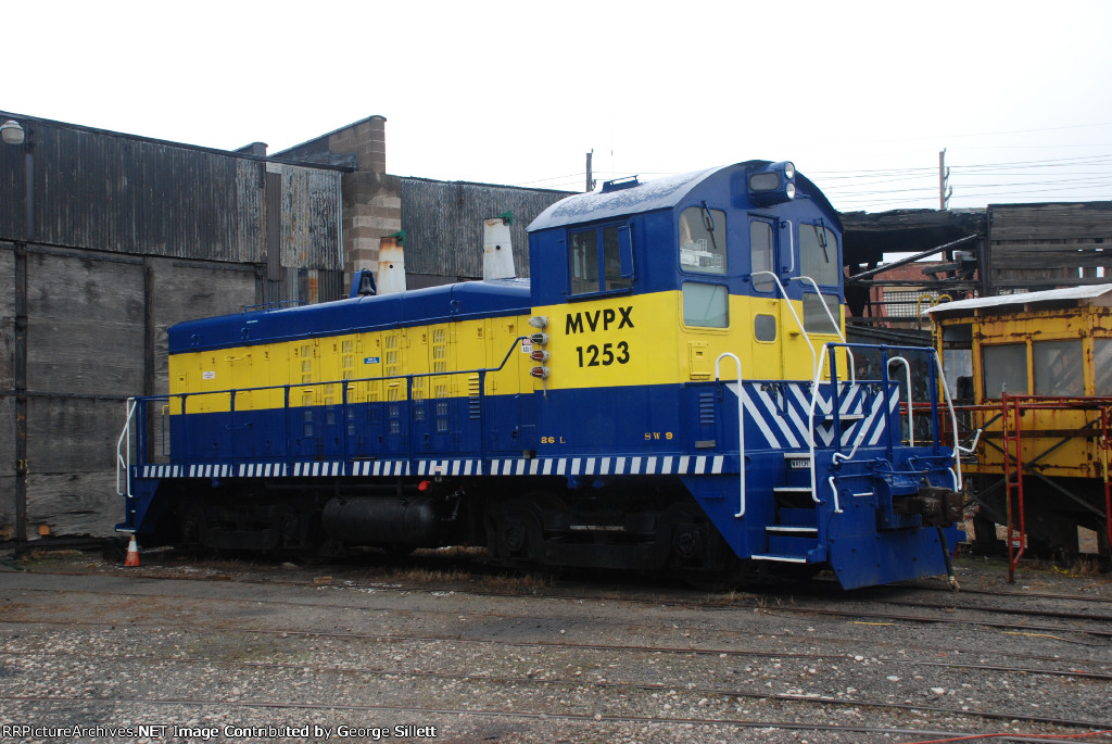 MVPX 1253 is able to run now. At the moment, its control stand is out for work.